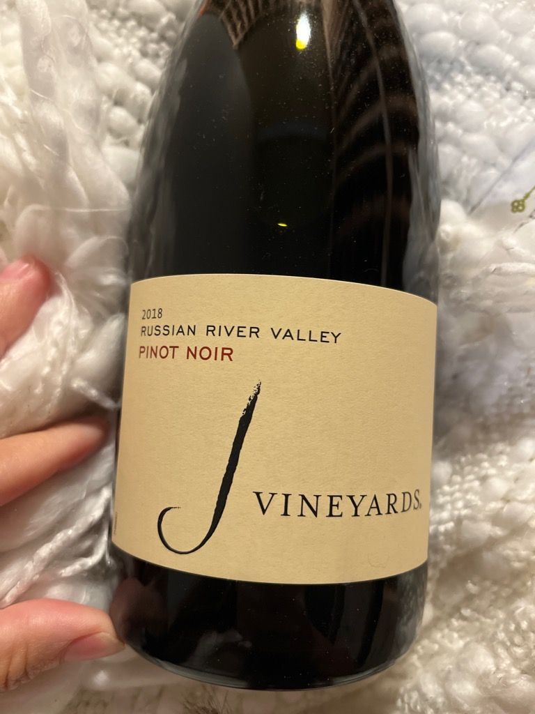 2021 J Vineyards & Winery Pinot Noir Estate, USA, California, Sonoma ...