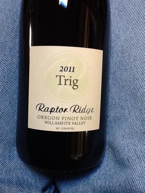 2011 Raptor Ridge Pinot Noir Trig, USA, Oregon, Willamette Valley ...