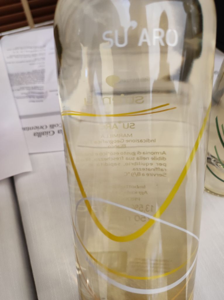 2020 Su'entu Cantine Marmilla Su'aro Aromatico, Italy, Sardinia ...