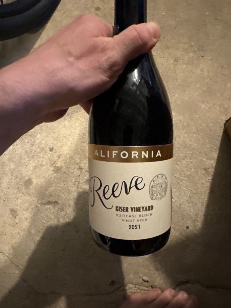 2022 Reeve Wines Pinot Noir Kiser Vineyard Suitcase Block, USA ...
