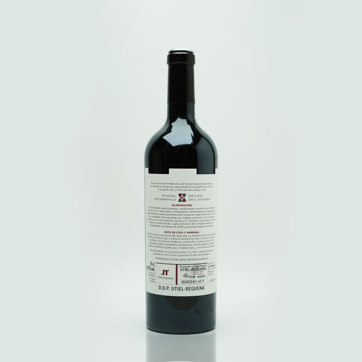 2017 Vinícola requenense Utiel-Requena Fortaleza de Requena, Spain ...