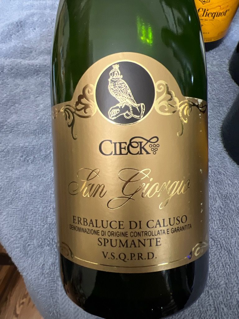 NV Cieck Erbaluce di Caluso San Giorgio Spumante Millesimato, Italy ...