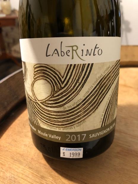 2017 Laberinto Sauvignon Blanc, Chile, Maule Valley - CellarTracker