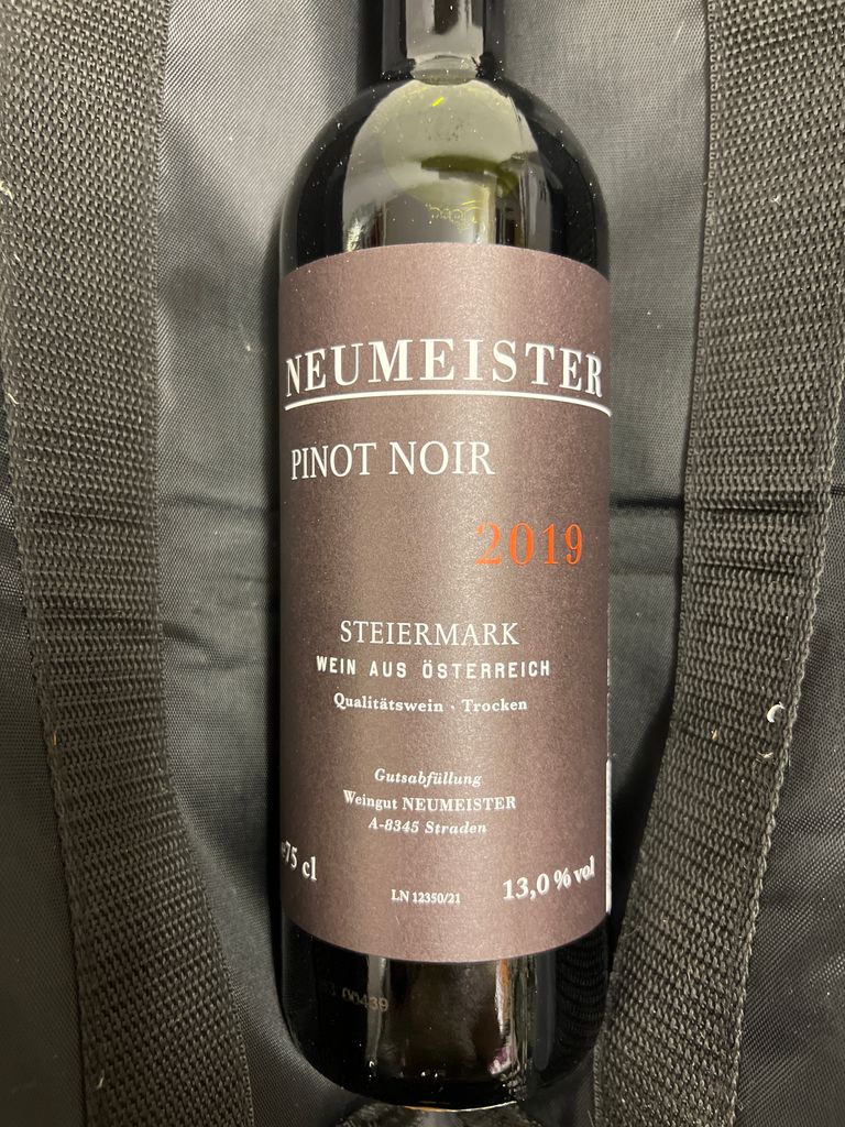 2019 Weingut Neumeister Pinot Noir Klausen, Austria, Styria ...