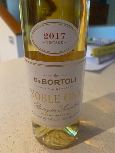 2017 De Bortoli Noble One Botrytis Sémillon, Australia, New South Wales ...