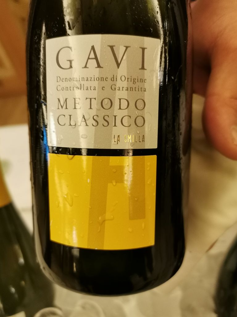 2016 La Smilla Gavi Metodo Classico Spumante Brut La Smilla, Italy ...