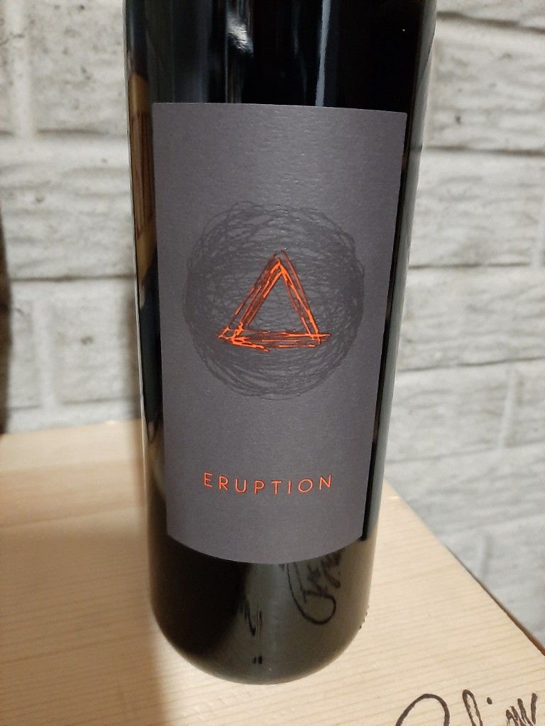 2017 Brassfield Estate Winery Eruption Volcano Ridge, USA, California ...