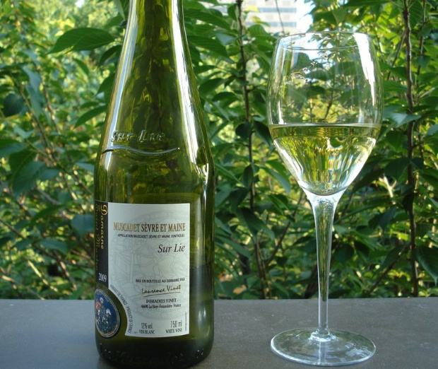 2009 Domaine Saint Martin (Laurence Vinet) Muscadet de Sèvre-et-Maine ...