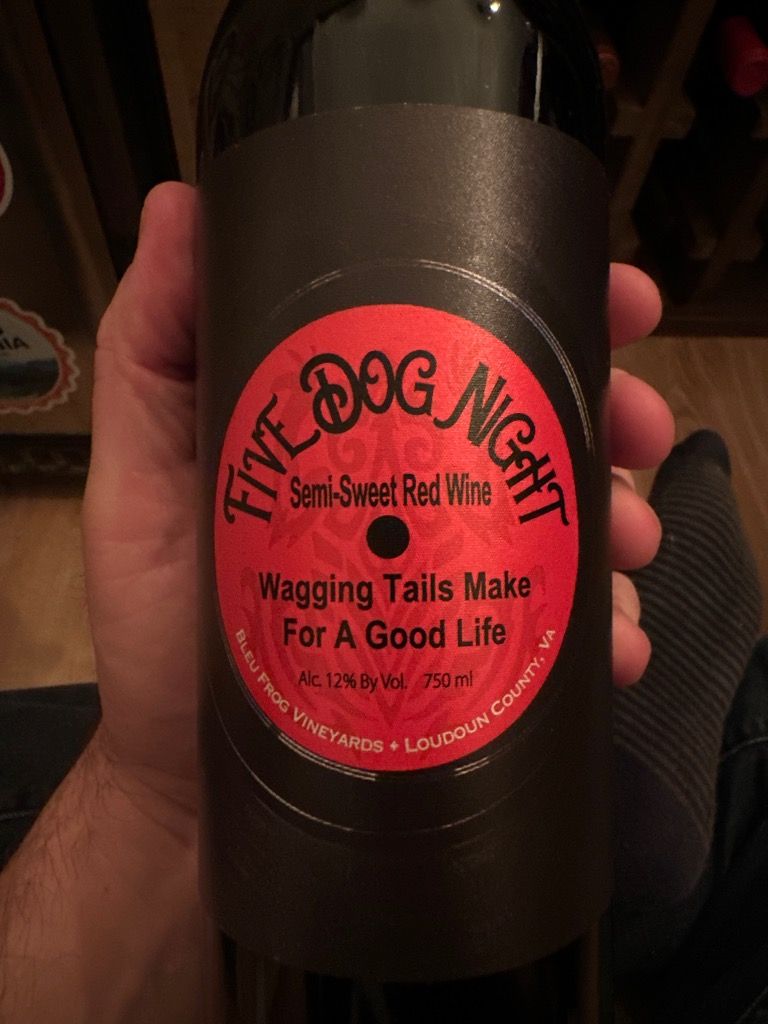 NV Bleu Frog Vineyards Five Dog Night, USA, Virginia, Northern Virginia ...