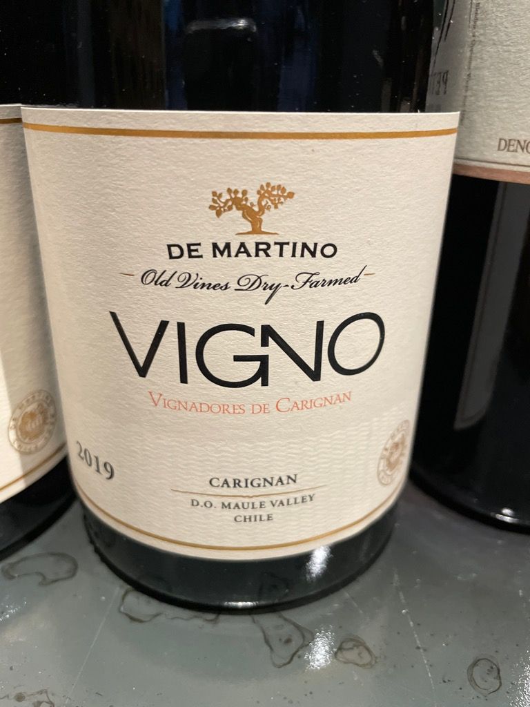 2019 De Martino Carignan Vigno Vignadores de Carignan Old Vines Dry ...