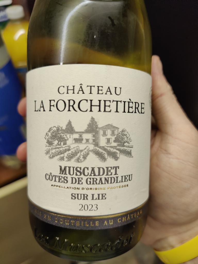 2023 Château la Forchetiére Muscadet-Côtes de Grandlieu sur lie, France ...