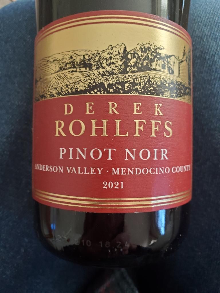2021 Derek Rohlffs Pinot Noir Wiley Vineyard, USA, California, North ...