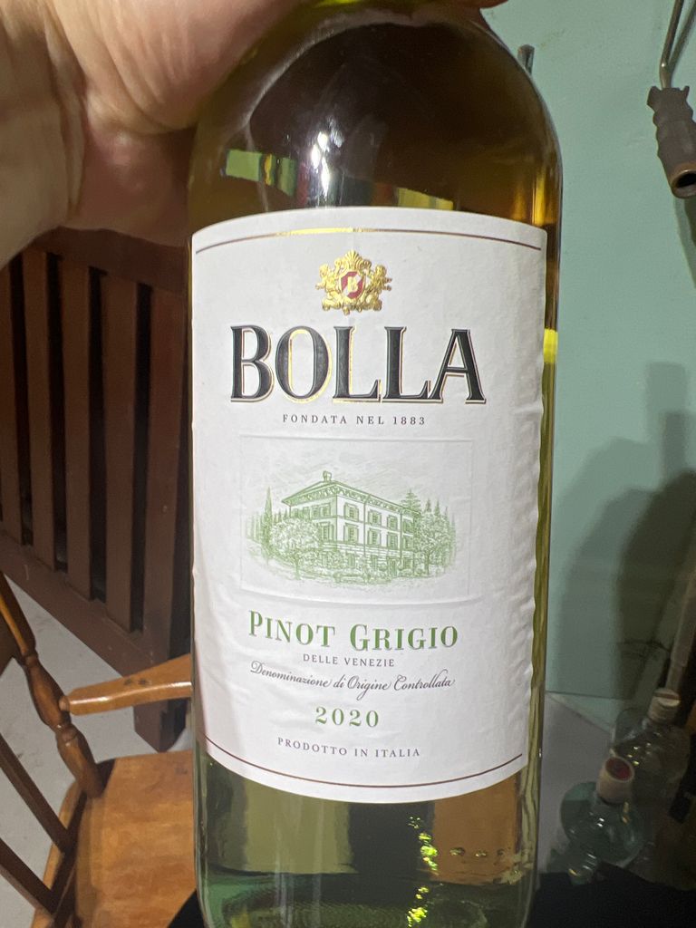 2022 Bolla Pinot Grigio, Italy, Veneto, Veneto IGT - CellarTracker