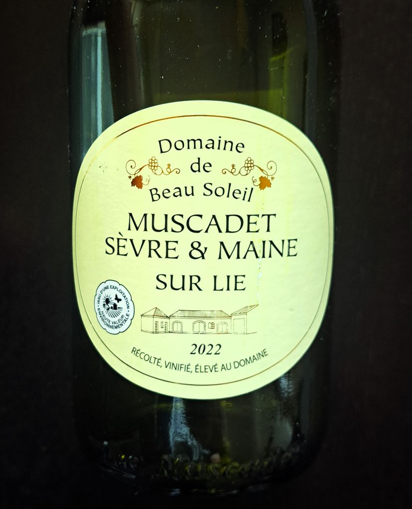2020 Château de Beau Soleil Muscadet de Sèvre-et-Maine sur lie, France ...