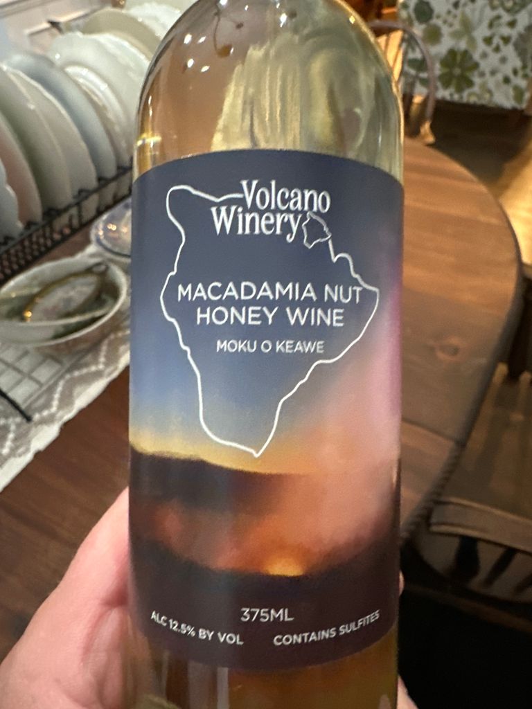 NV Volcano Winery Macadamia Nut Honey, USA, Hawaii - CellarTracker