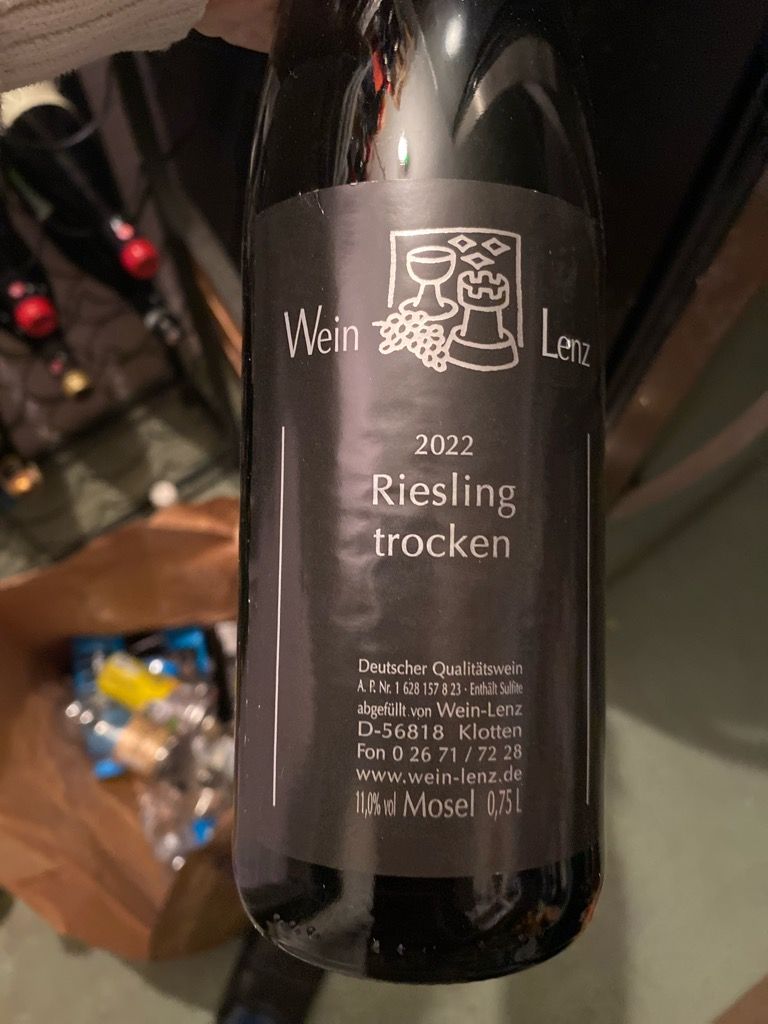 2022 Weingut Lenzen Erben Riesling trocken, Germany - CellarTracker