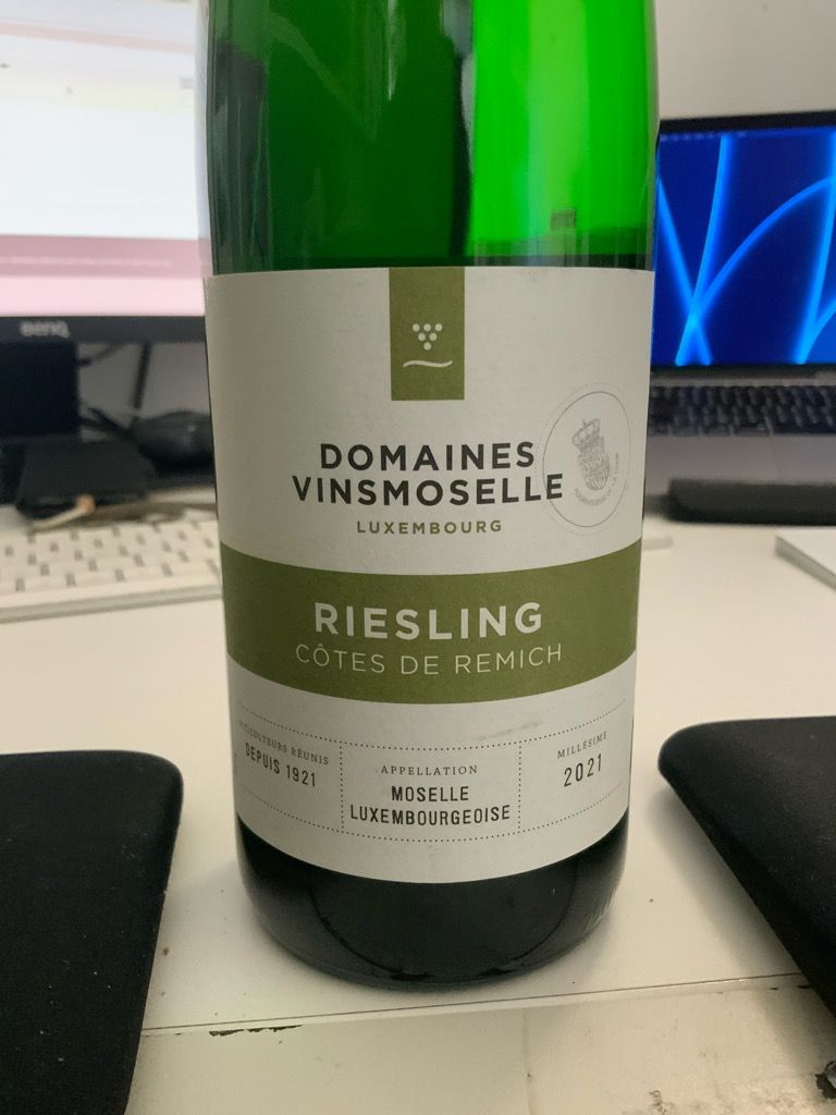 2021 Domaines de Vinsmoselle Riesling Côtes de Remich, Luxembourg ...