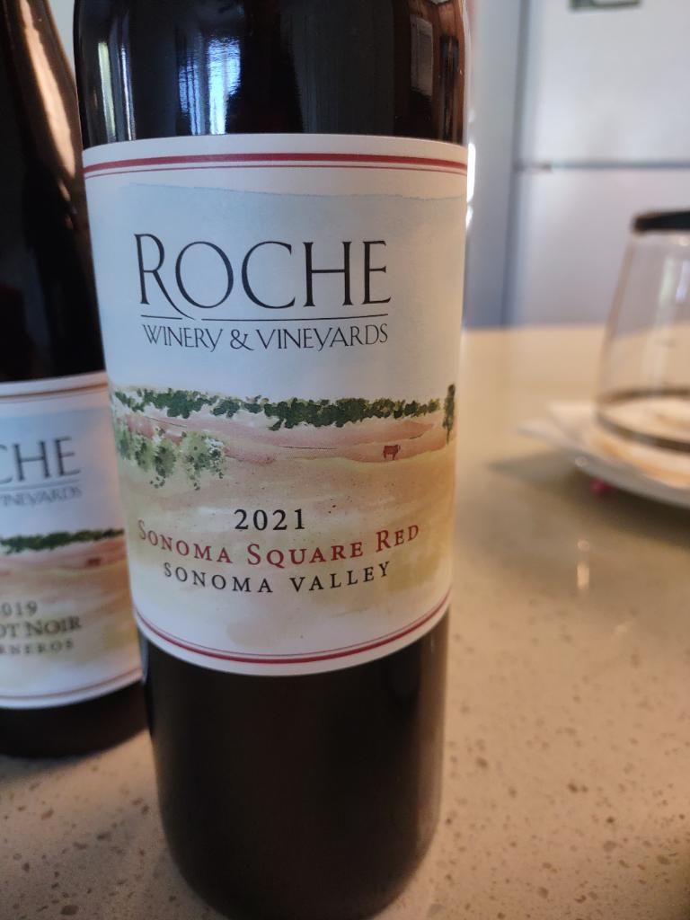 2021 Roche Winery Pinot Noir Reserve Tipperary Vineyard, USA ...