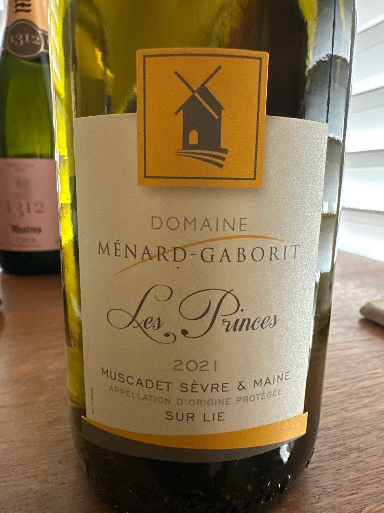 2021 Menard-Gaborit Muscadet de Sèvre-et-Maine sur lie les princes ...