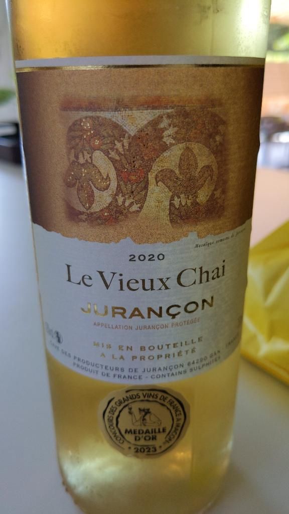 2018 Cave des Producteurs de Jurançon Jurançon Le Vieux Chai, France ...