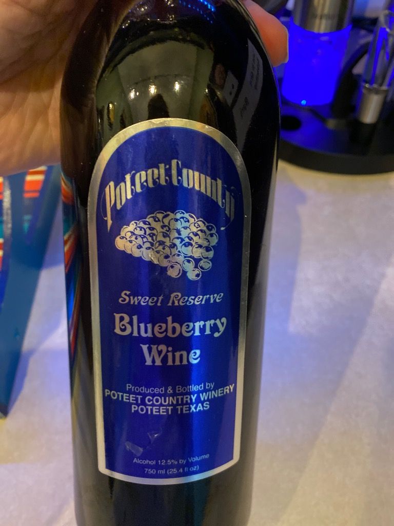 NV Poteet Country Winery Blueberry, USA, Texas, Texas Hill Country ...