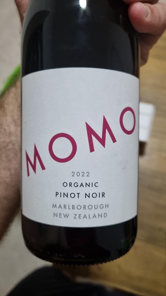 2022 Seresin Pinot Noir Momo, New Zealand, South Island, Marlborough ...