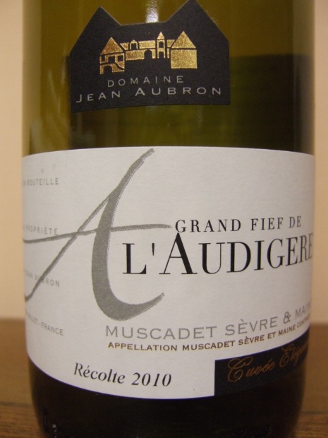 2009 Jean Aubron Muscadet de Sèvre-et-Maine Sur Lie Cuvee Elegance ...