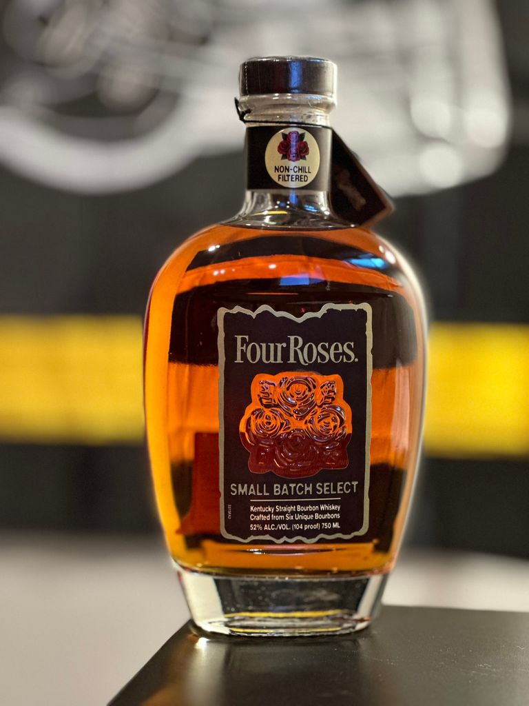2022 Four Roses Distillery Small Batch Select Kentucky Straight Bourbon ...