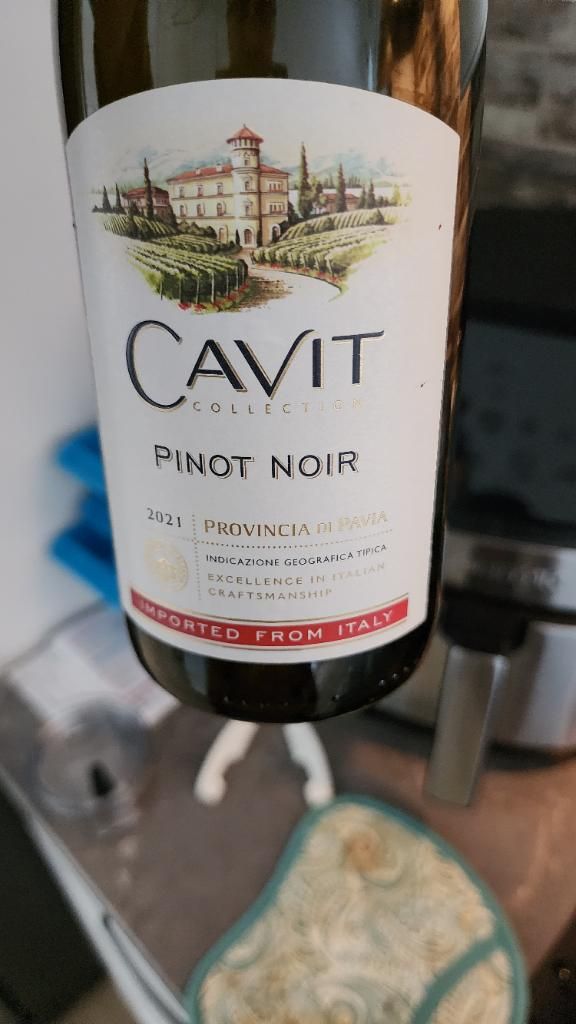 2022 Cavit Collection Pinot Noir, Italy, Lombardia, Provincia di Pavia ...