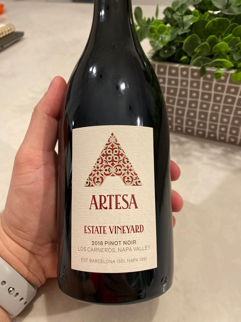 2018 Artesa Pinot Noir Estate Reserve Carneros, USA, California, Napa ...