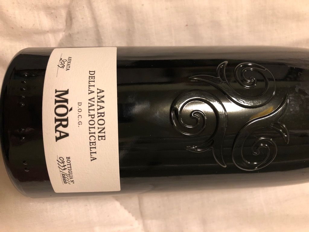 2015 Ugolini Amarone della Valpolicella Móra, Italy, Veneto, Valpolicella, Amarone della ...