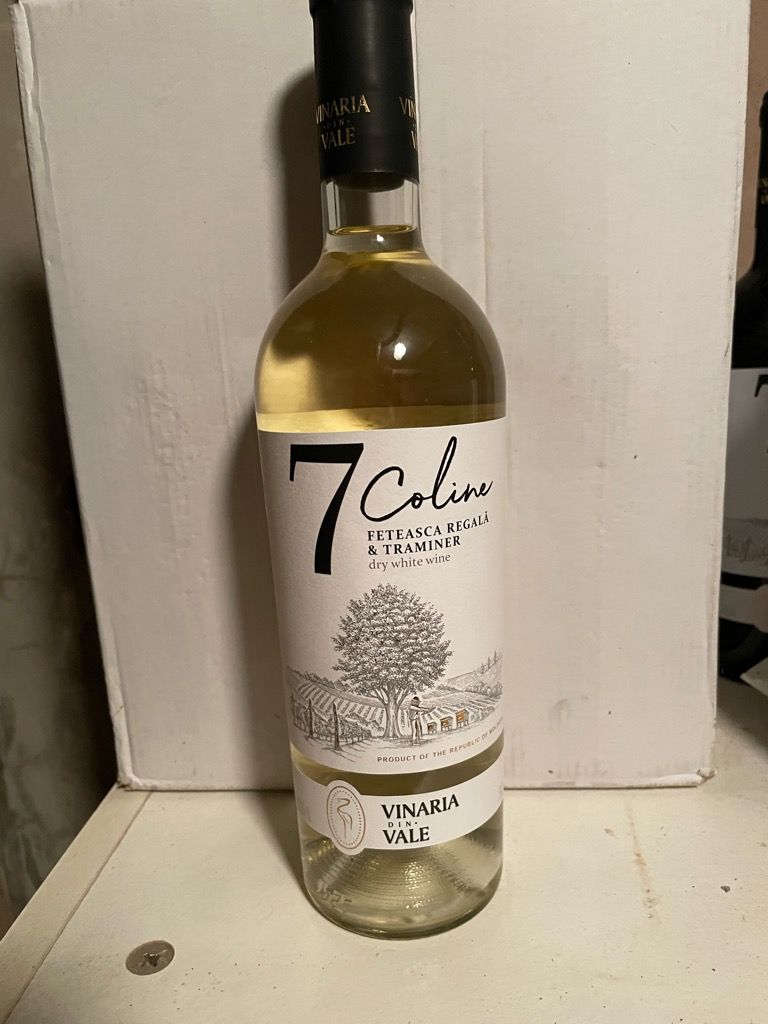2022 Vinaria din Vale 7 Coline Fetească Regală & Traminer, Moldova ...