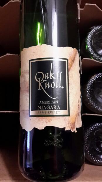 NV Oak Knoll Winery Niagara American Niagara, USA, Oregon, Willamette ...