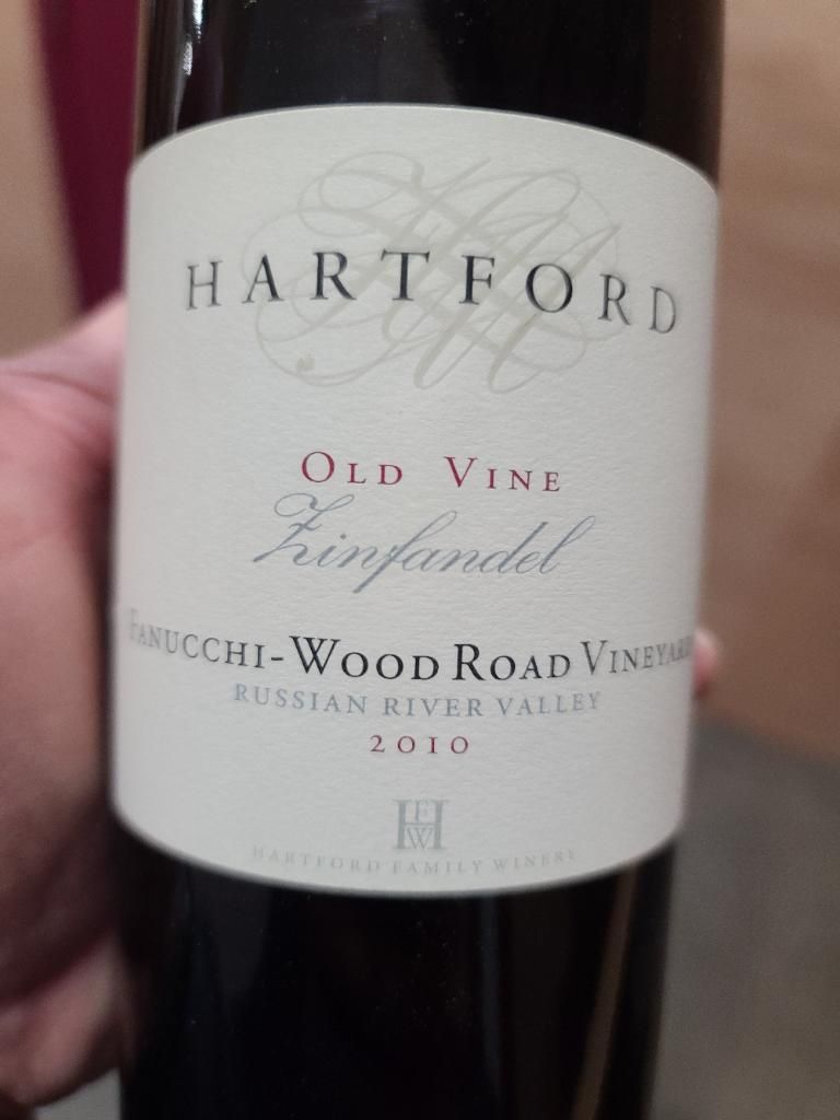 2010 Hartford / Hartford Court Old Vine Zinfandel Fanucchi Wood Road ...
