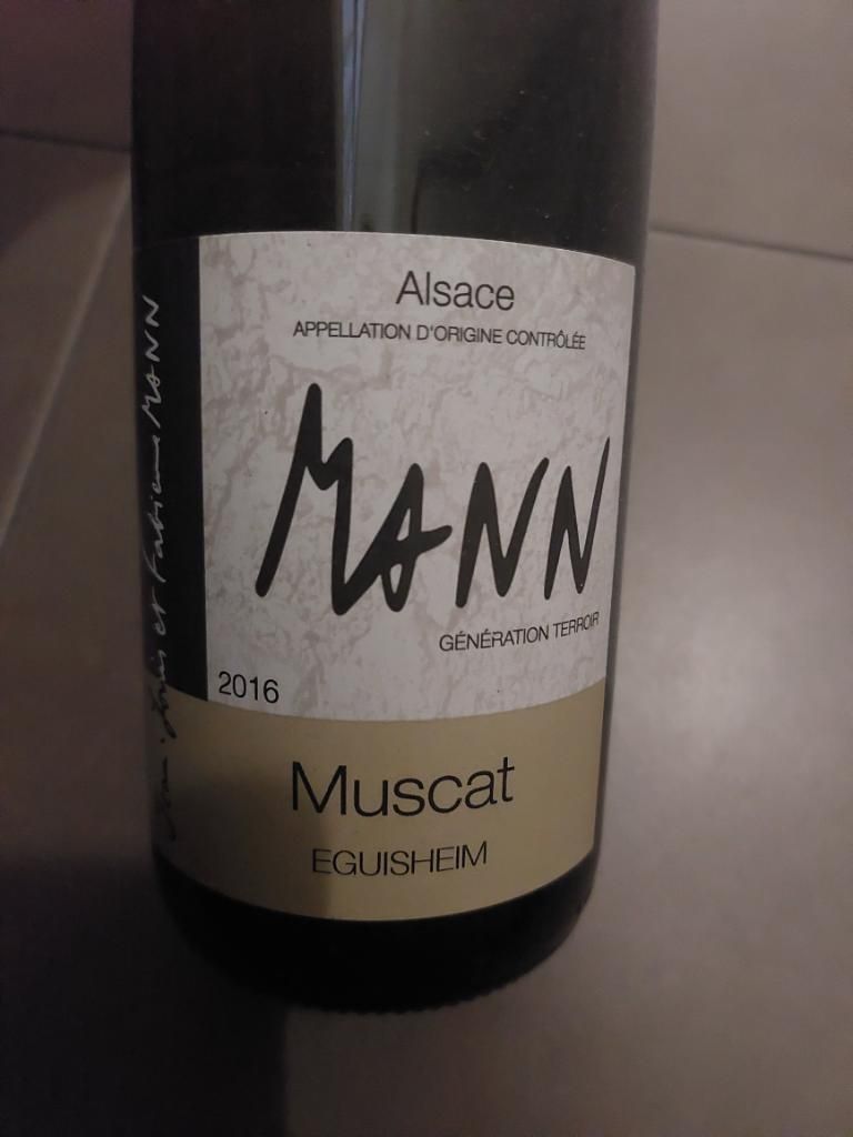 2016 Jean Louis et Fabienne Mann Muscat Eguisheim, France, Alsace ...