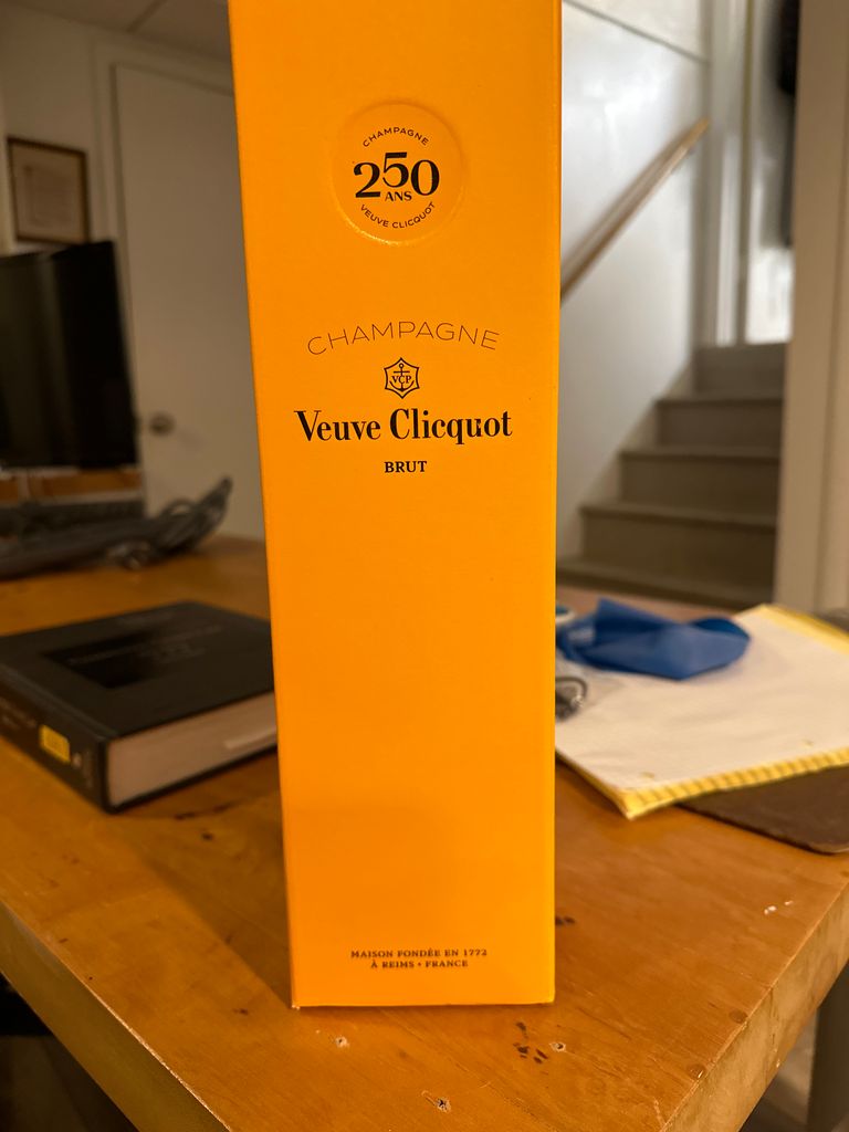 NV Veuve Clicquot Champagne Vintage Brut Limited Edition 250 Year ...