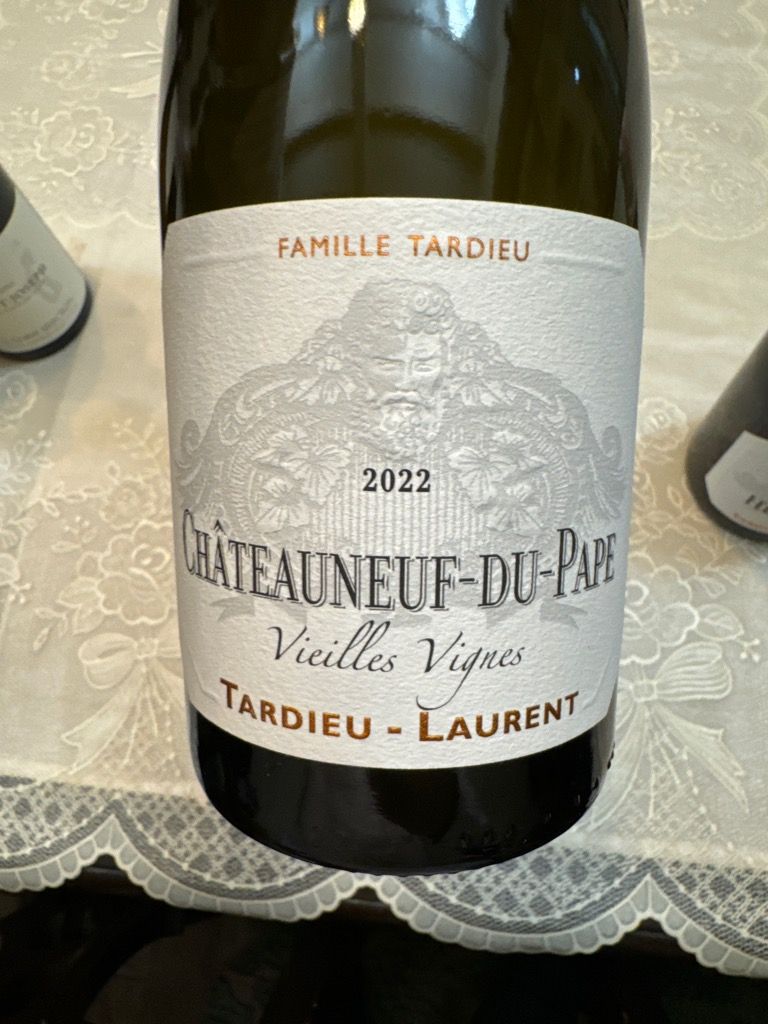 2022 Tardieu-Laurent Châteauneuf-du-Pape Blanc Vieilles Vignes, France ...