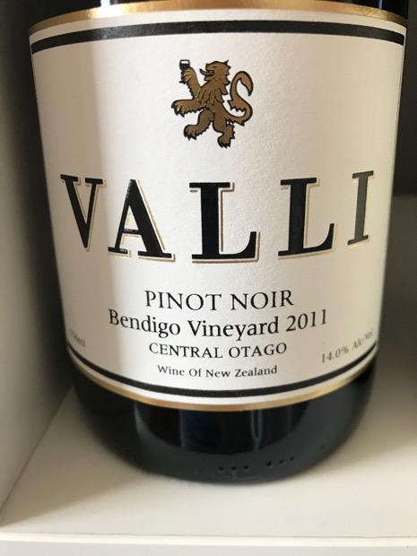 2011 Valli Pinot Noir Bendigo Vineyard, New Zealand, South Island ...