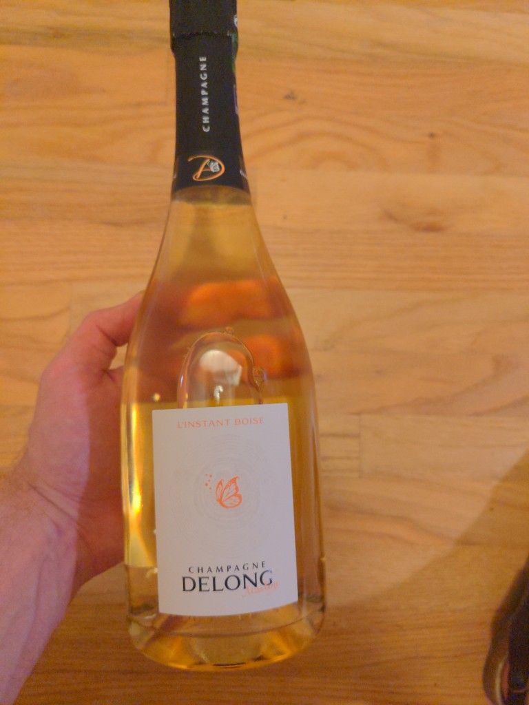 NV Champagne Delong Marlène Champagne L'Instant Boisé, France ...