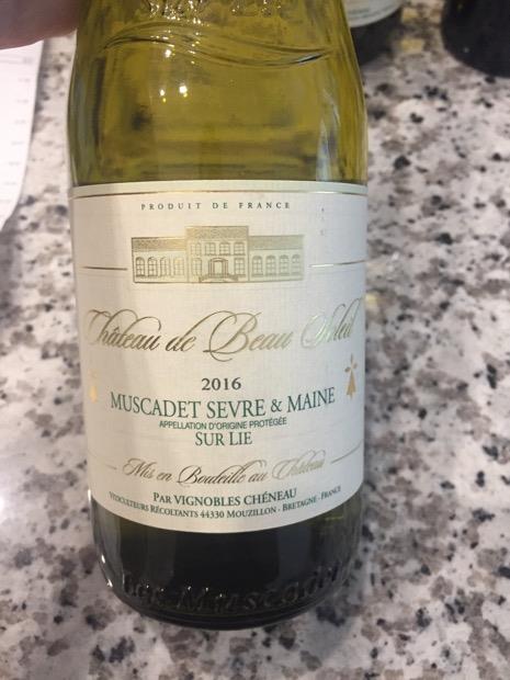 2020 Château de Beau Soleil Muscadet de Sèvre-et-Maine sur lie, France, Loire Valley, Pays ...