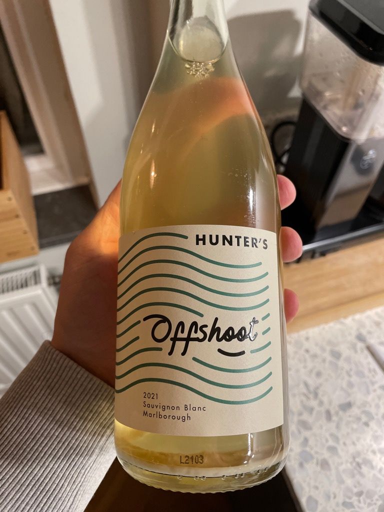 2021 Hunter's Sauvignon Blanc Offshoot, New Zealand, South Island ...