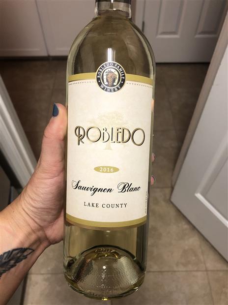 2016 Robledo Family Winery Sauvignon Blanc Lake County, USA, California ...