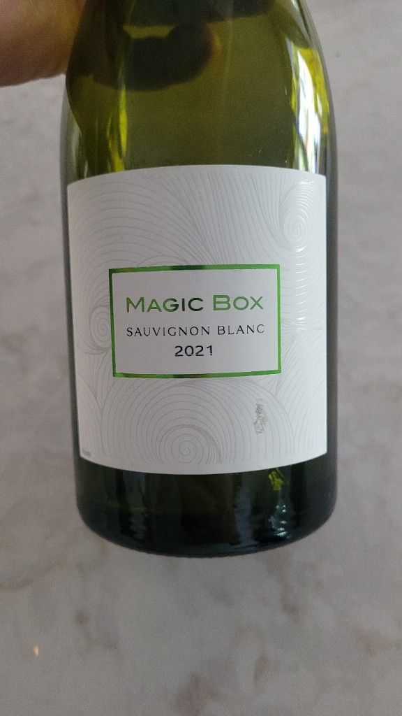 2021 Magic Box Sauvignon Blanc, France - CellarTracker