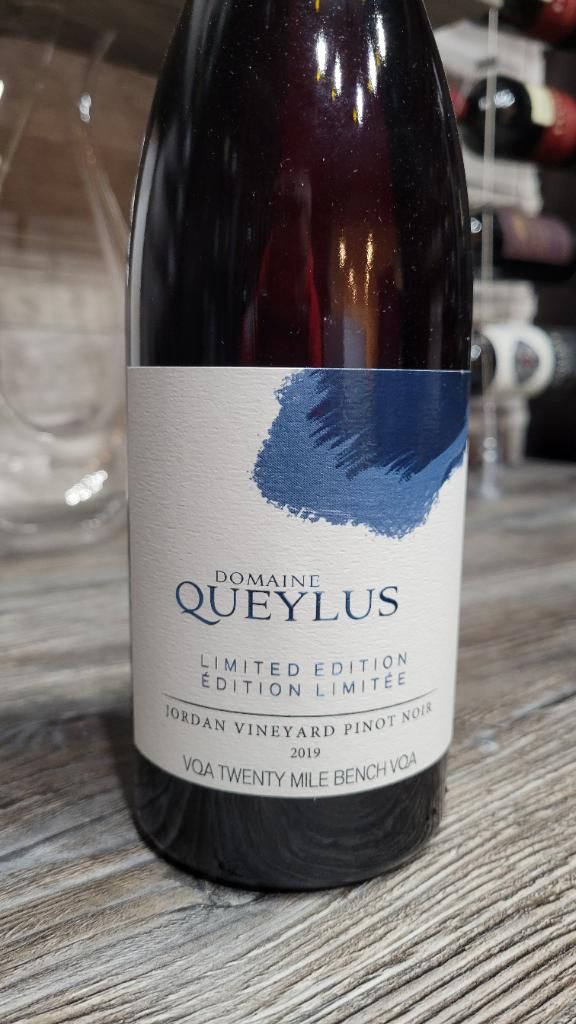 2019 Domaine Queylus Pinot Noir Limited Edition Jordan Vineyard, Canada ...