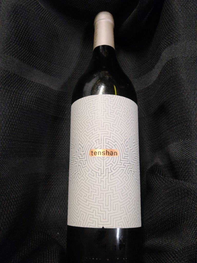 2016 tenshen White, USA, California, Central Coast, Santa Barbara ...