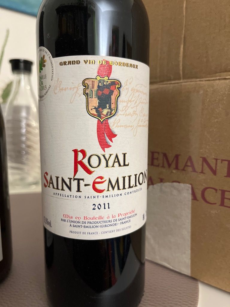 2010 Union des Producteurs de Saint-Émilion Royal St. Émilion Cuvée ...
