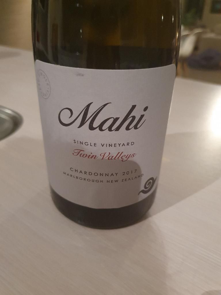 2016 Mahi Chardonnay Twin Valleys Vineyard, New Zealand, South Island ...