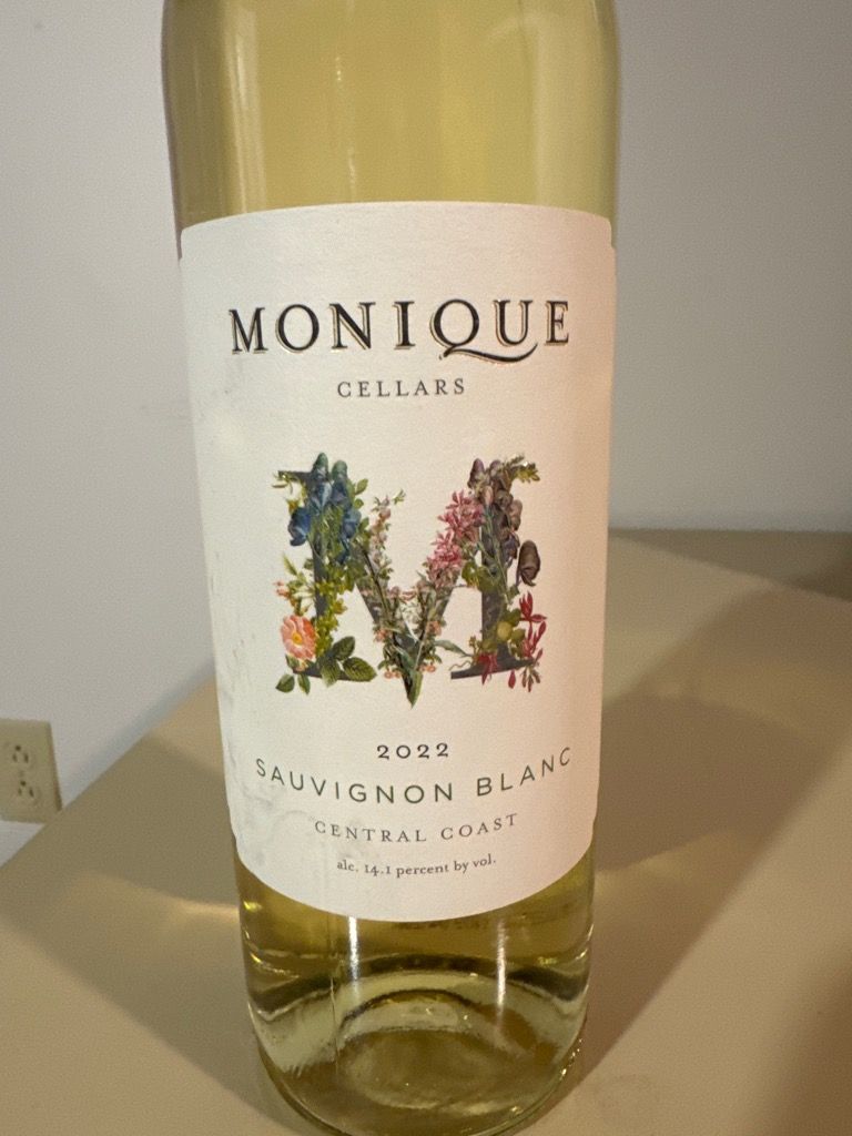 2022 Miller Family Wine Company Sauvignon Blanc Monique Cellars, USA ...