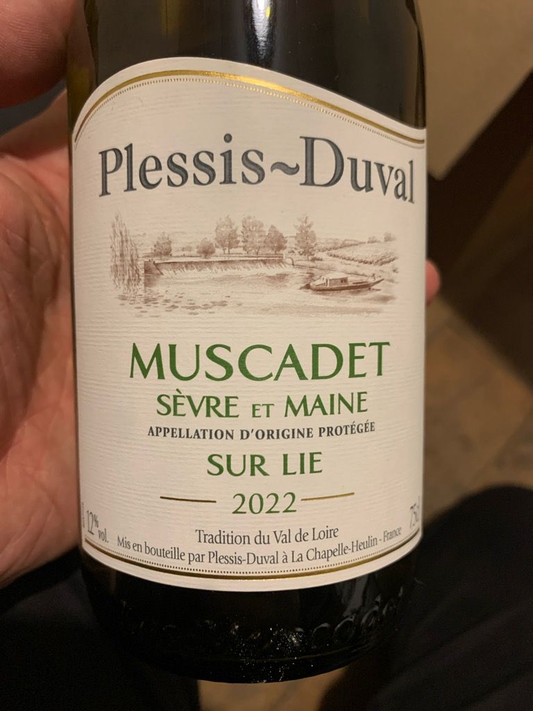 2022 Plessis-Duval Muscadet de Sèvre-et-Maine sur lie, France, Loire ...