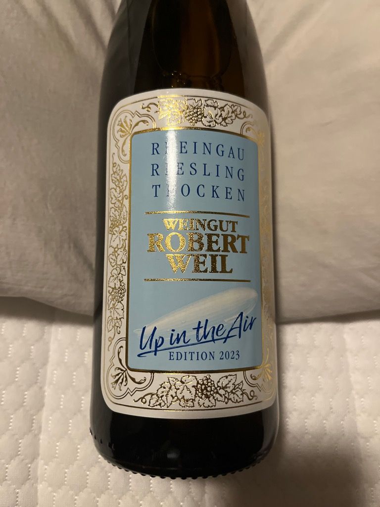 2023 Weingut Robert Weil Riesling trocken Up in the Air, Germany ...
